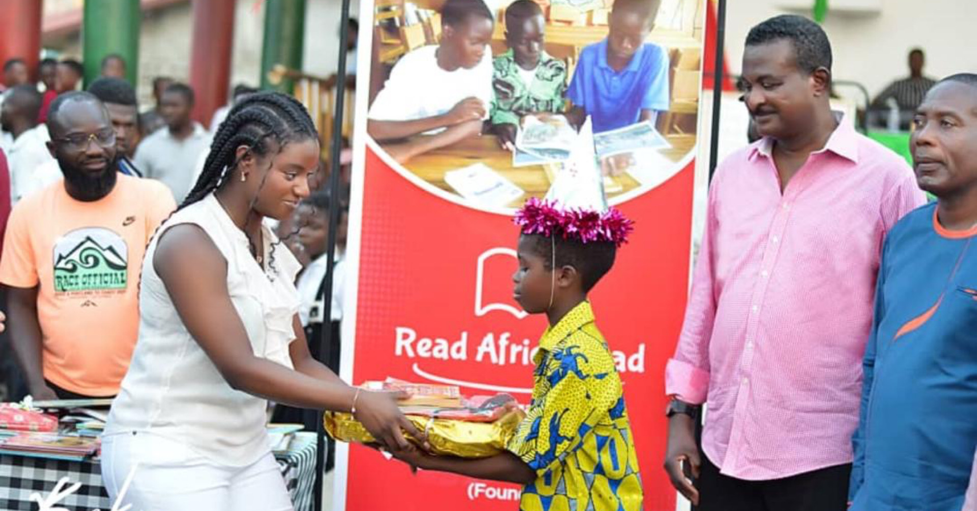 "Read Africa Read" provide books to students in Cape Coast